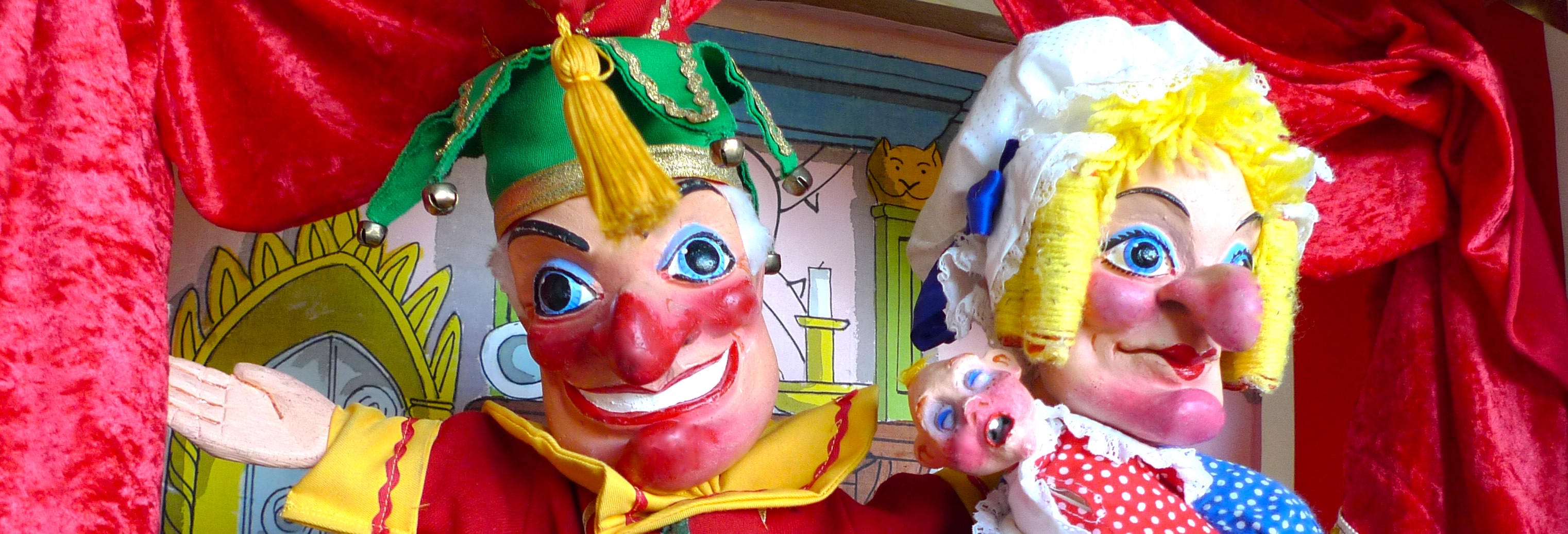 PUNCH AND JUDY SHOW Video of a Punch and Judy show to hire